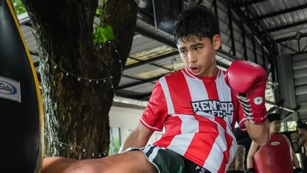 Reaksi Mikail Ghazali Selepas Tewas Kepada Petarung Jepun - Media Sukan